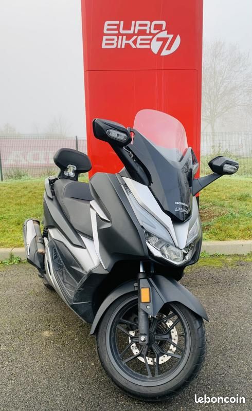 Honda NSS FORZA 300 - Motos