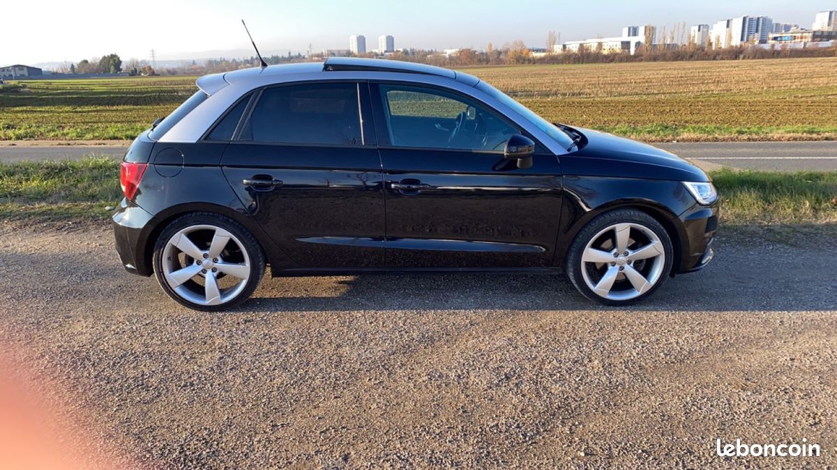 Audi A1 toit ouvrant - Voitures