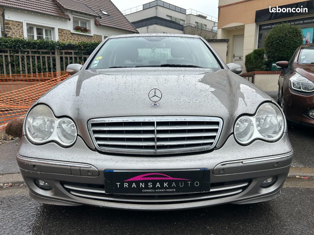 MERCEDES CLASSE C 230 V6 2.5 204cv Elégance - Suivi d'entretien complet - Voitures