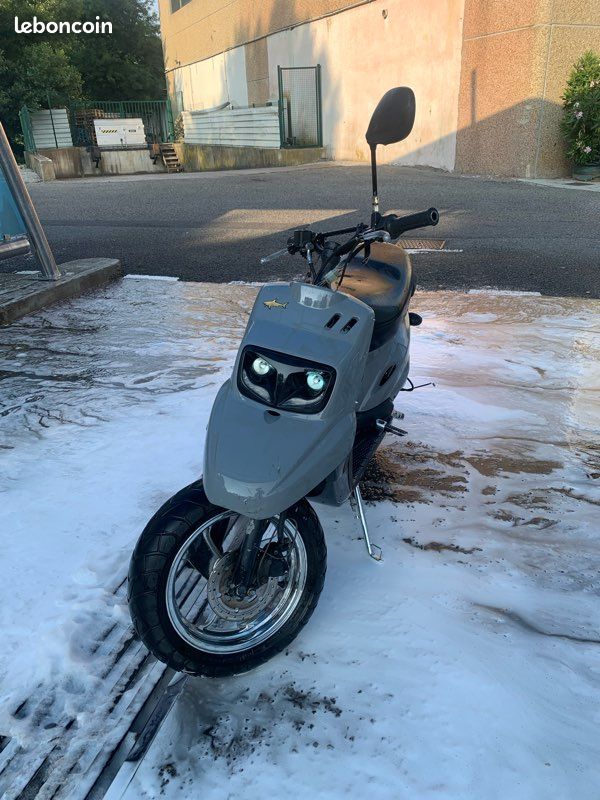 Mbk booster - Motos