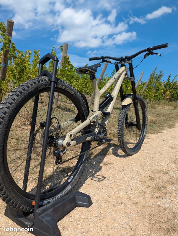 Dh VTT commencal furious - Vélos
