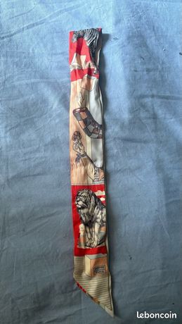 Echarpe & foulard Hermès d'occasion - leboncoin
