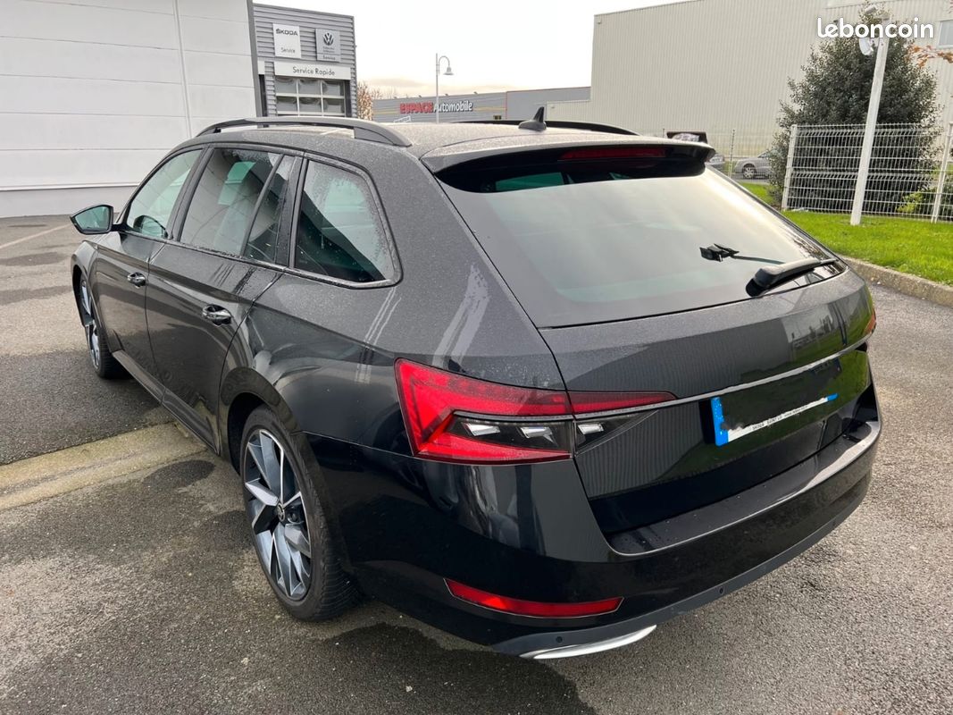 Skoda Superb Combi Sportline 2.0 TDI 190 - Voitures
