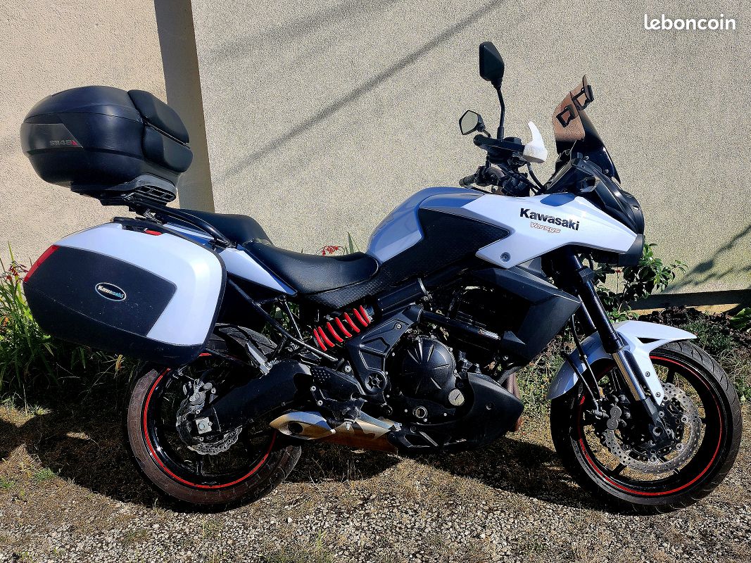 Kawasaki Versys 650 ABS avec Valises et Top Case - 8660 Km - Motos