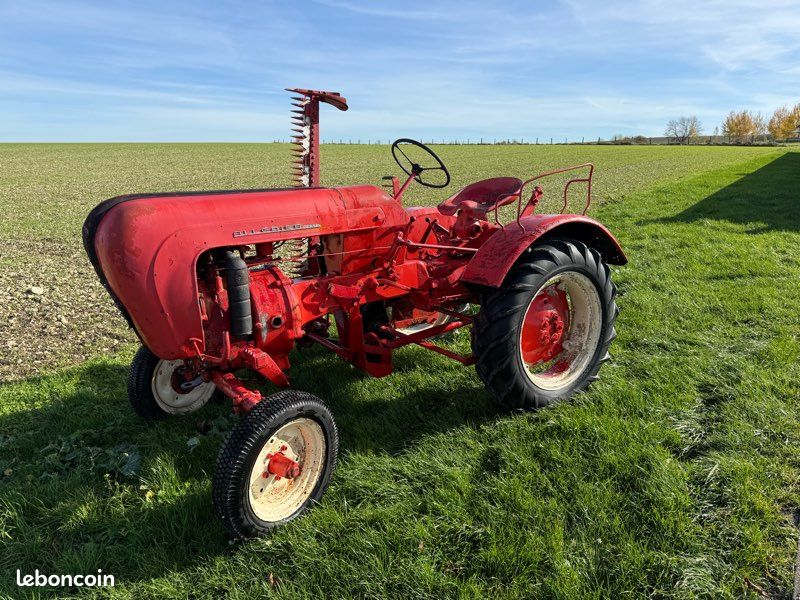 Tracteur Ancien De Collection