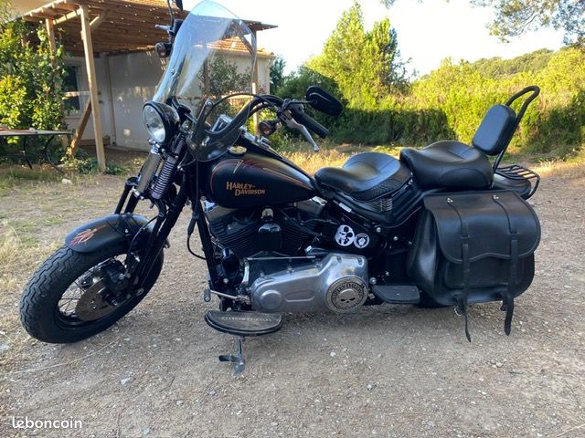 Harley cross bones - Motos