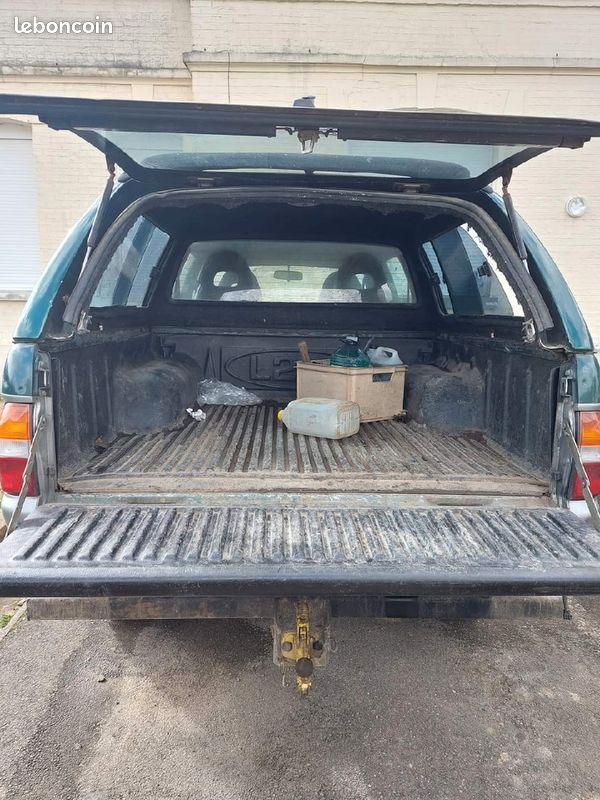 Mitsubishi l200 k74 - Équipement auto