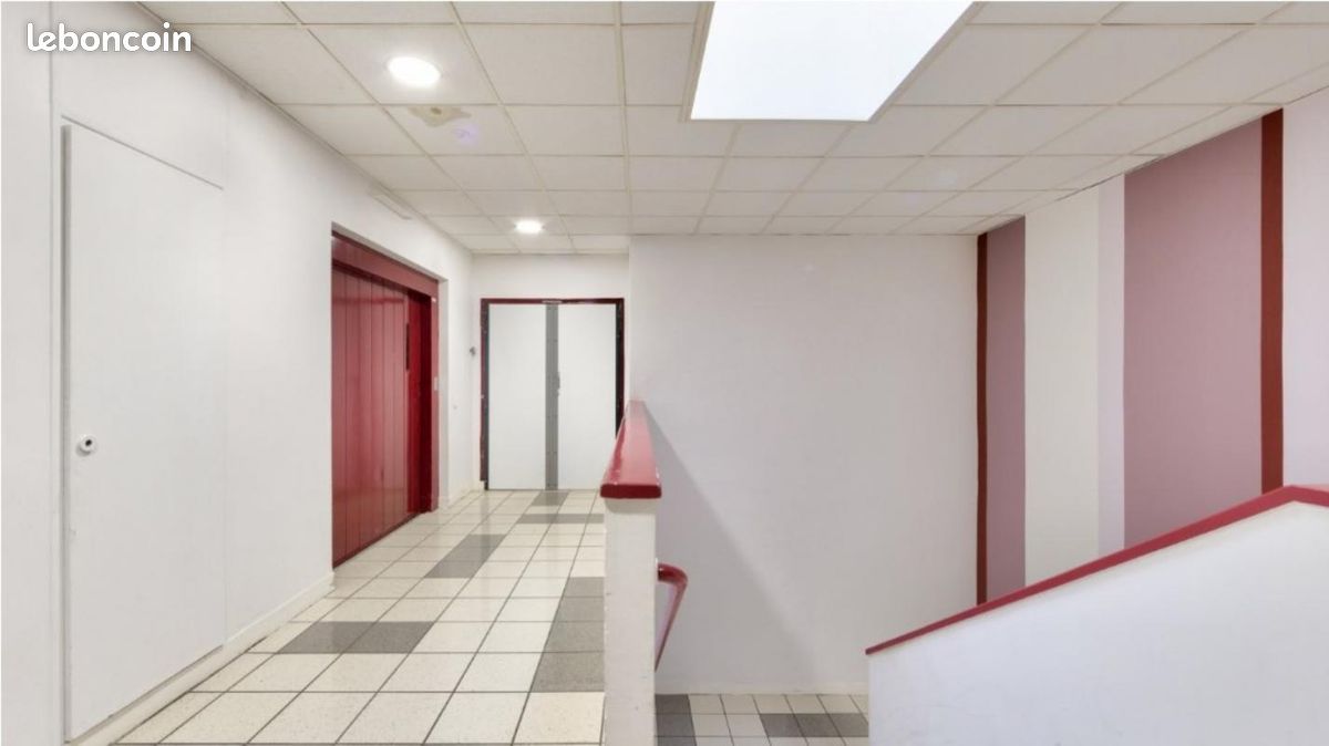 Local bureaux 1 262 m² - Bureaux & Commerces