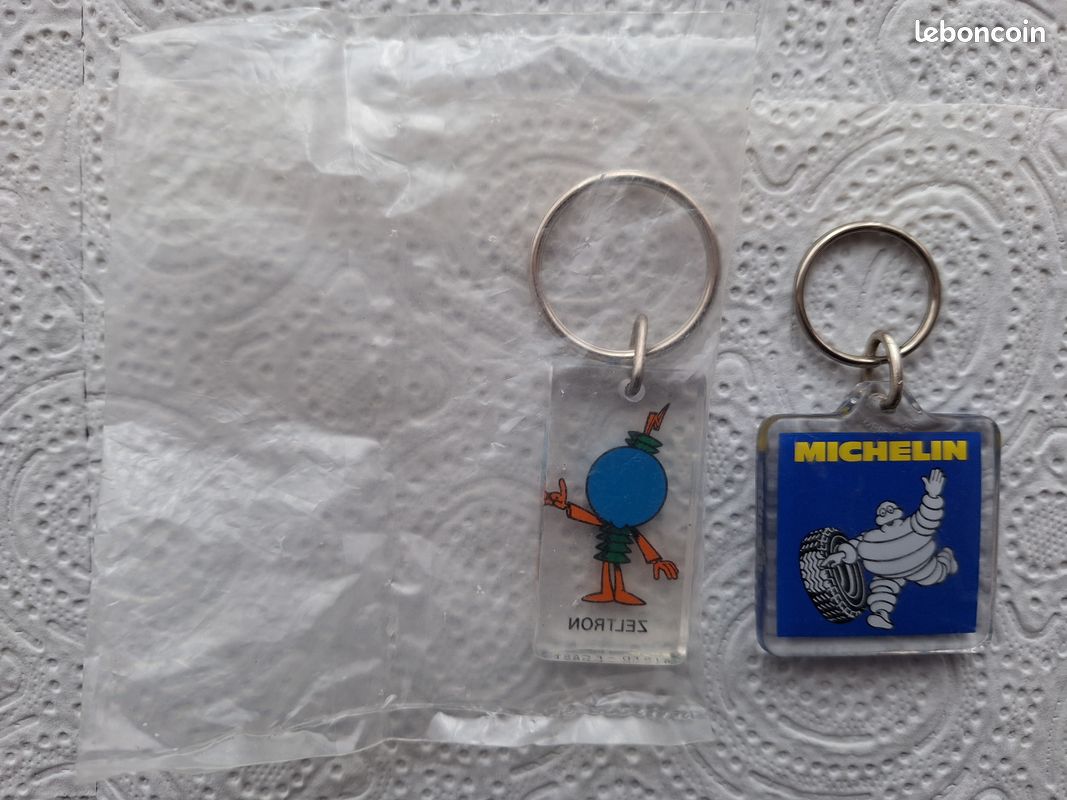 2 Porte clés Bourbon : Zeltron (neuf mobile) & Michelin - Collection