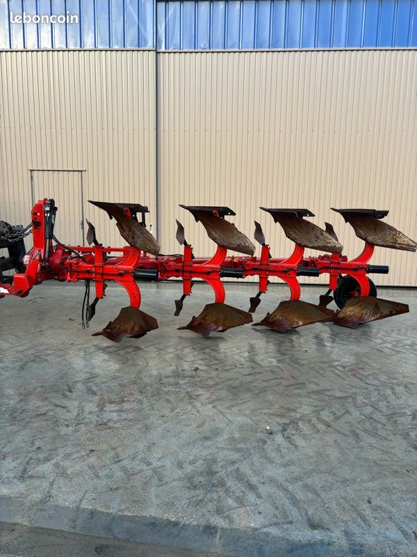 Charrue Gregoire Besson 4Fers - Matériel agricole