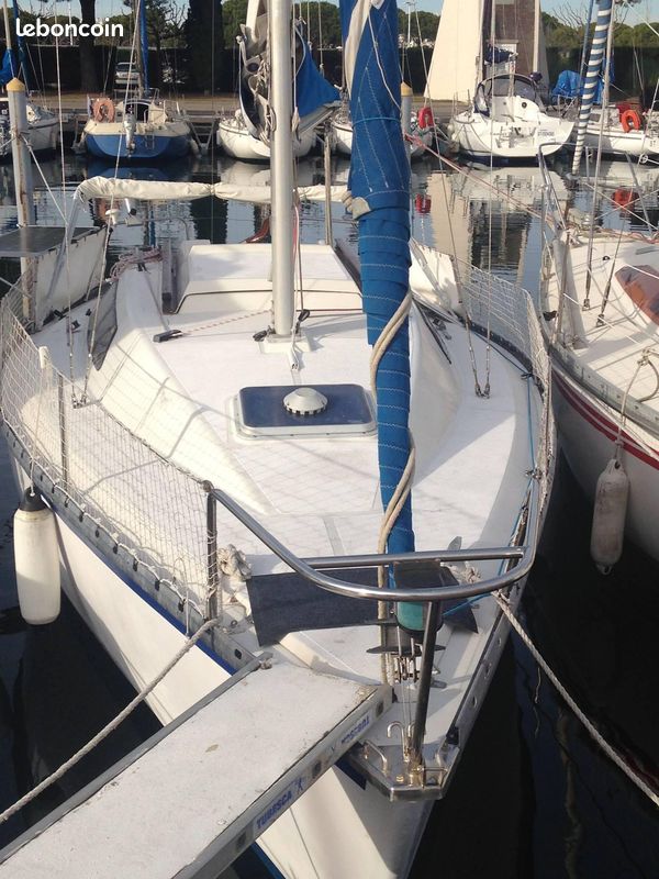 Voilier KELT 760 avec place de port - Nautisme