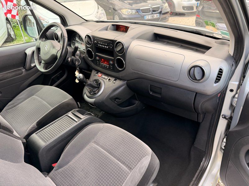 CITROËN Berlingo B9) 1.6 HDi 5places 16V 90 cv - Voitures