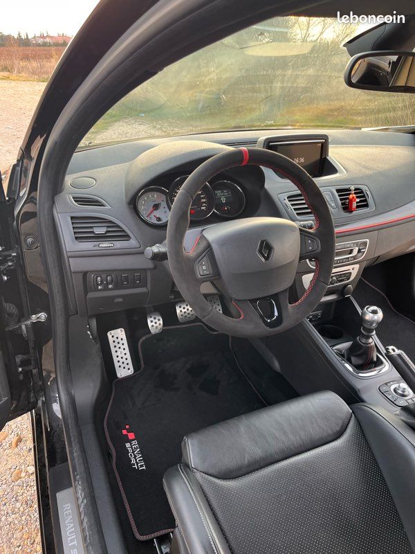 MEGANE 3rs CUP/RECARO/AKRAPOVÌC - Voitures