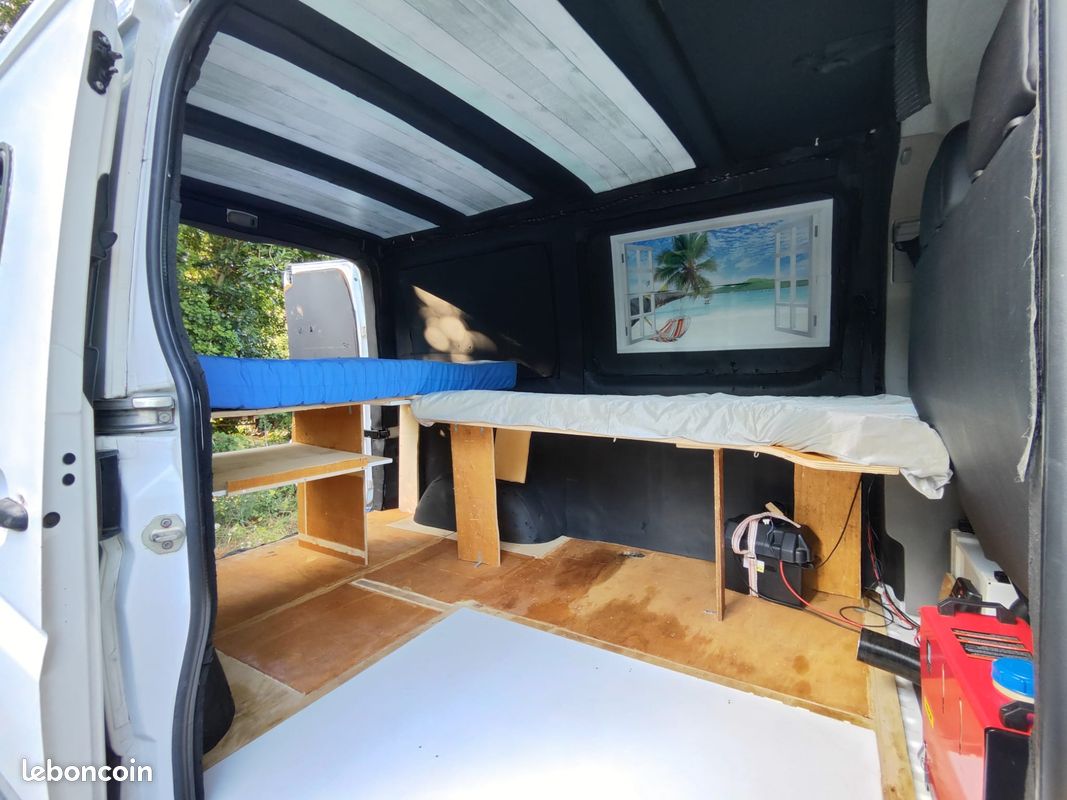 A SAISIR Van Sprinter semi aménagé Boîte Auto - Utilitaires