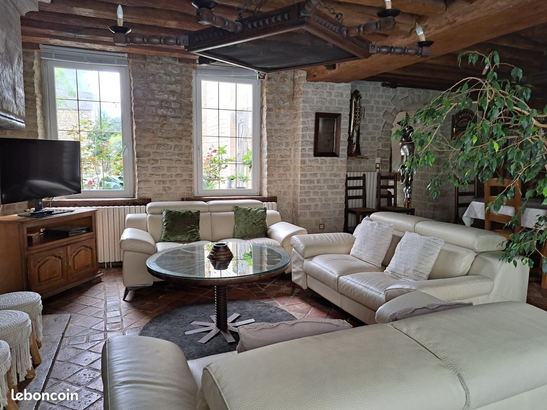 Grand gite avec piscine privative couverte et chauffée - Locations ...