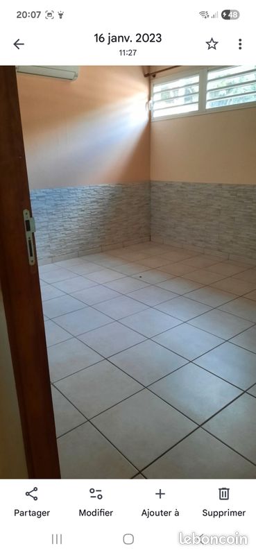 Location bas de villa_ F4 vide - Locations