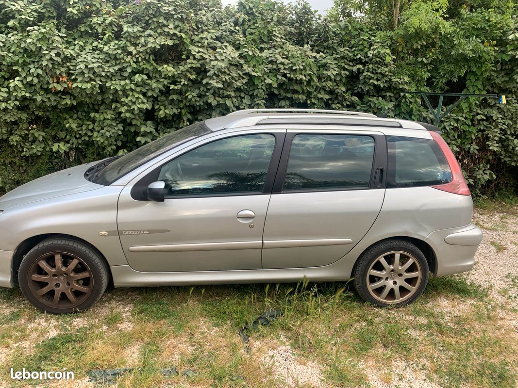 Peugeot 206 SW - Voitures