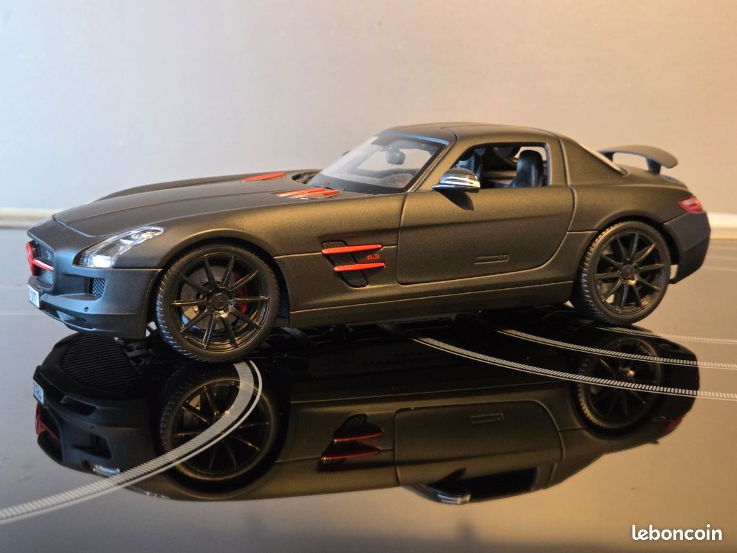 Mercedes sls amg 1/18 rare - Jeux & Jouets