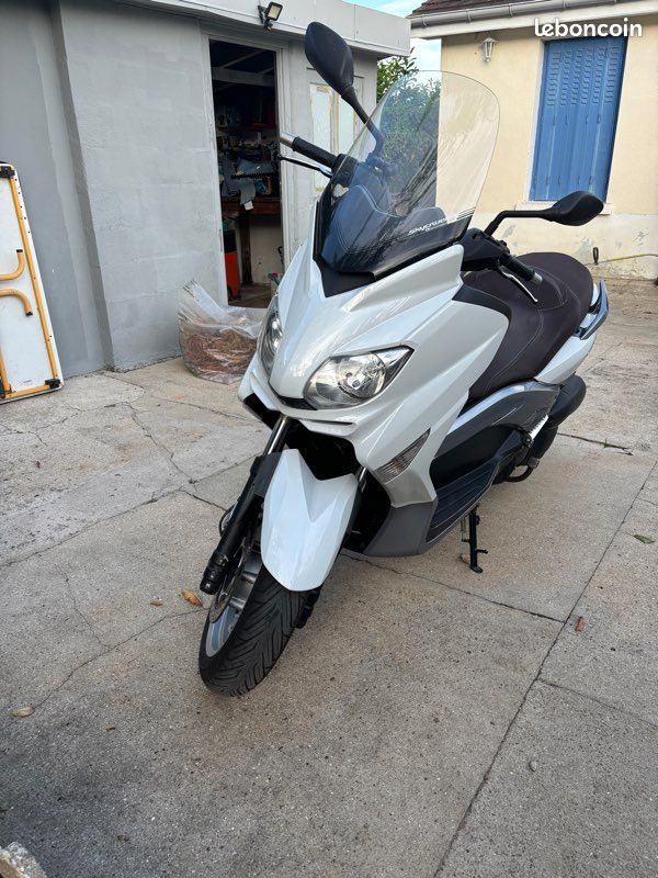 MBK Skycruiser 125 cm3 2012 - Motos