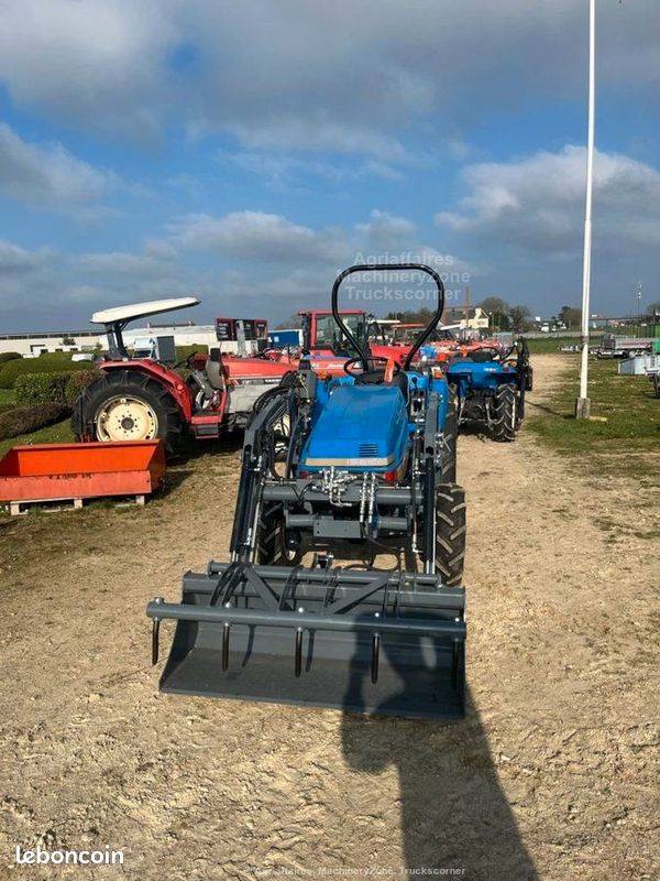 Iseki TU 205 avec chargeur frontal - Tracteurs