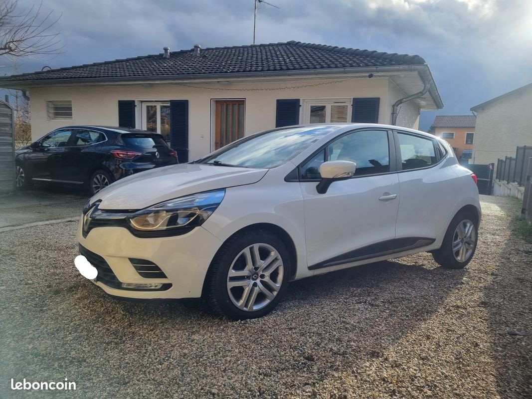 Renault clio iv 1.2 16v - Voitures
