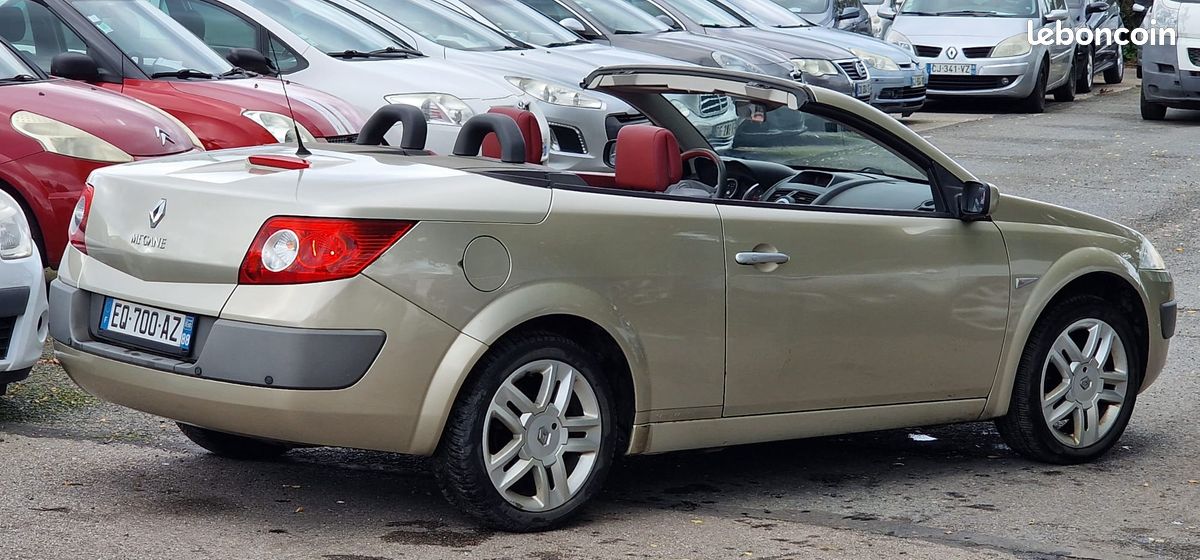 Belle Renault Megane II Cc 2.0l i 16v 136 Cv Sport Privilège Bva - Voitures