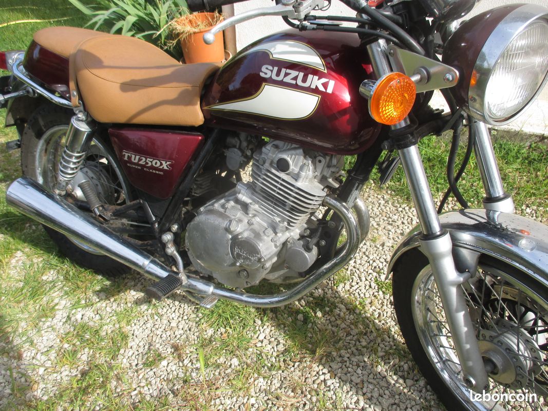 TU 250 X Volty Suzuki - Motos