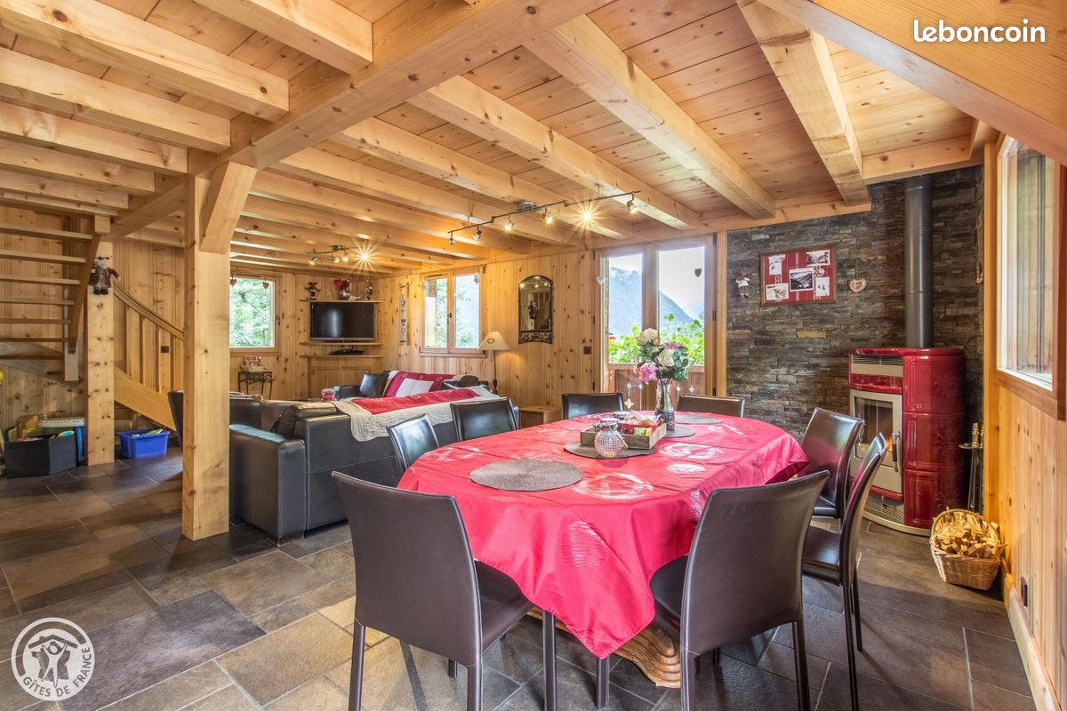 Chalet4*SPA 3CHgrand jardin vue sur toute la chaine du mt blanc ...