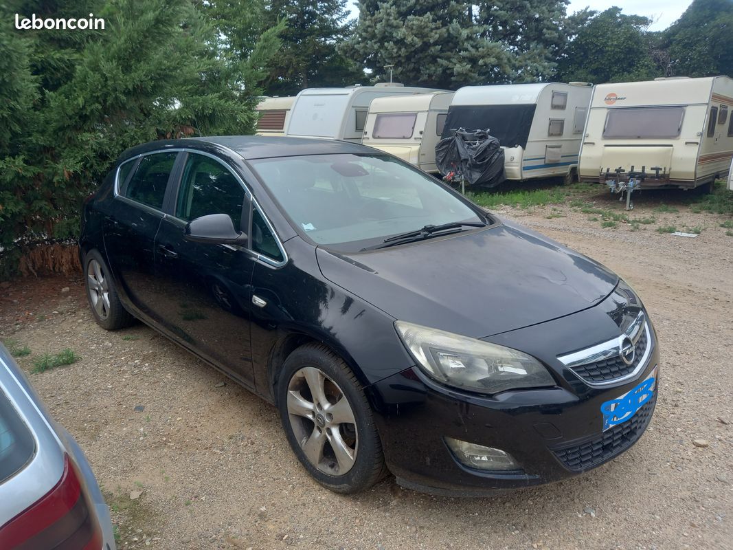 Opel Astra 1.7L cdti 125cv - Voitures