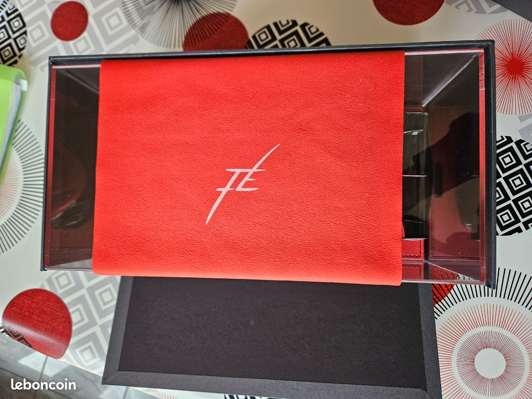 Apollo IE Red RARE 1/18 PEAKO - Collection