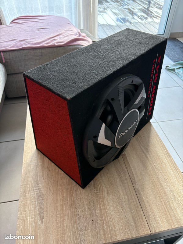 Caisson Bass pionner - Équipement auto