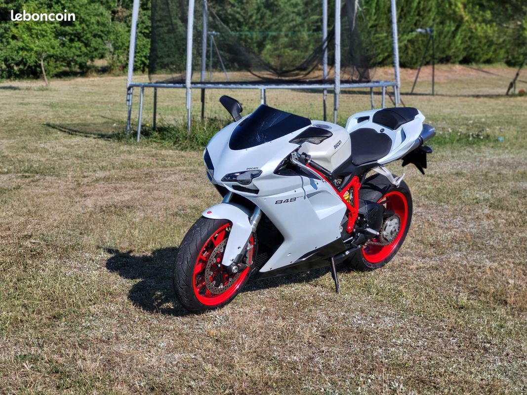 Vends Ducati 848 evo - Motos