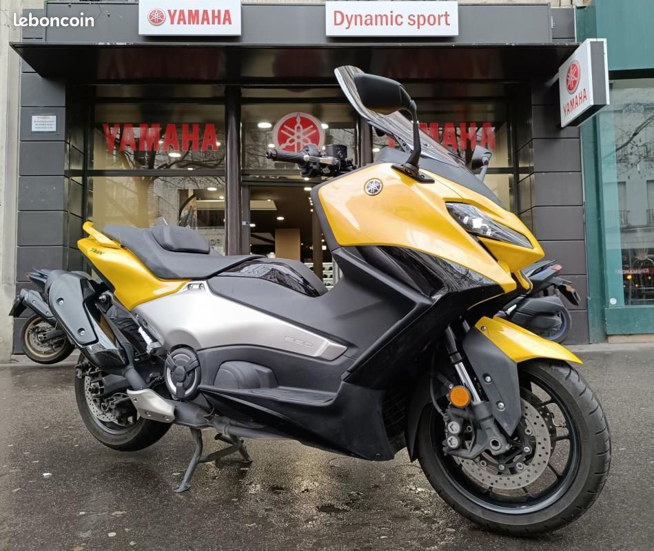 Yamaha XP T-MAX 560 - Motos