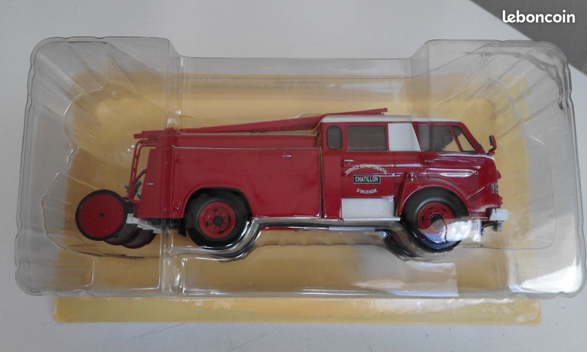 01 - LE FOURGON-POMPE TONNE BERLIET SUR CITROEN TYPE PY BELPHEGOR ...