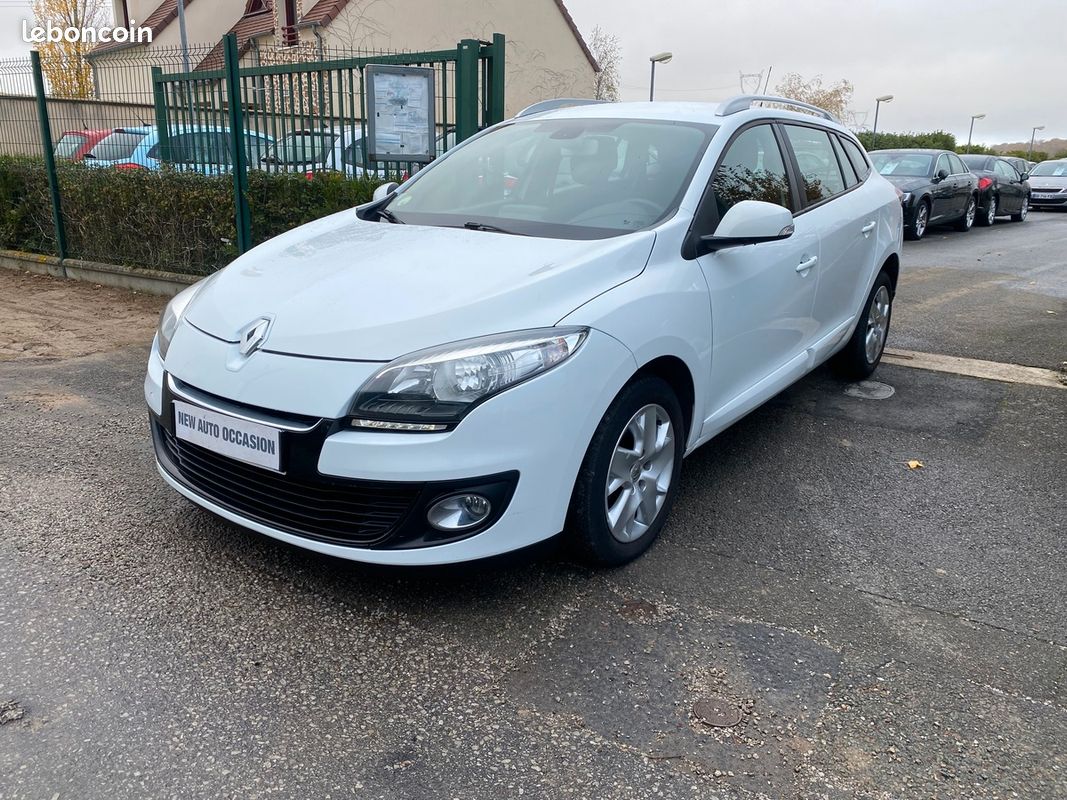 RENAULT Megane III (2) ESTATE 1.5 DCI 90 BUSINESS - Voitures