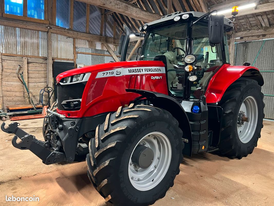 Massey Ferguson 7719S - Tracteurs