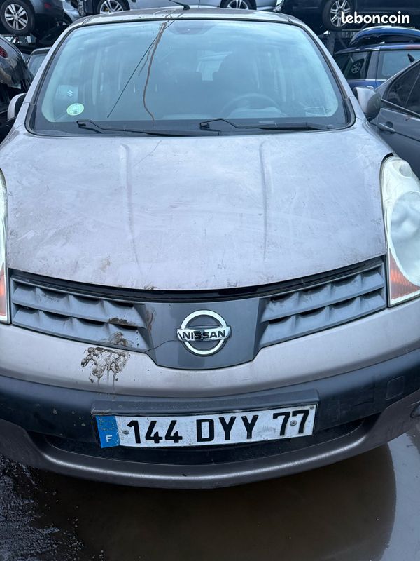 NISSAN Note 1.6 i 110cv - Équipement auto