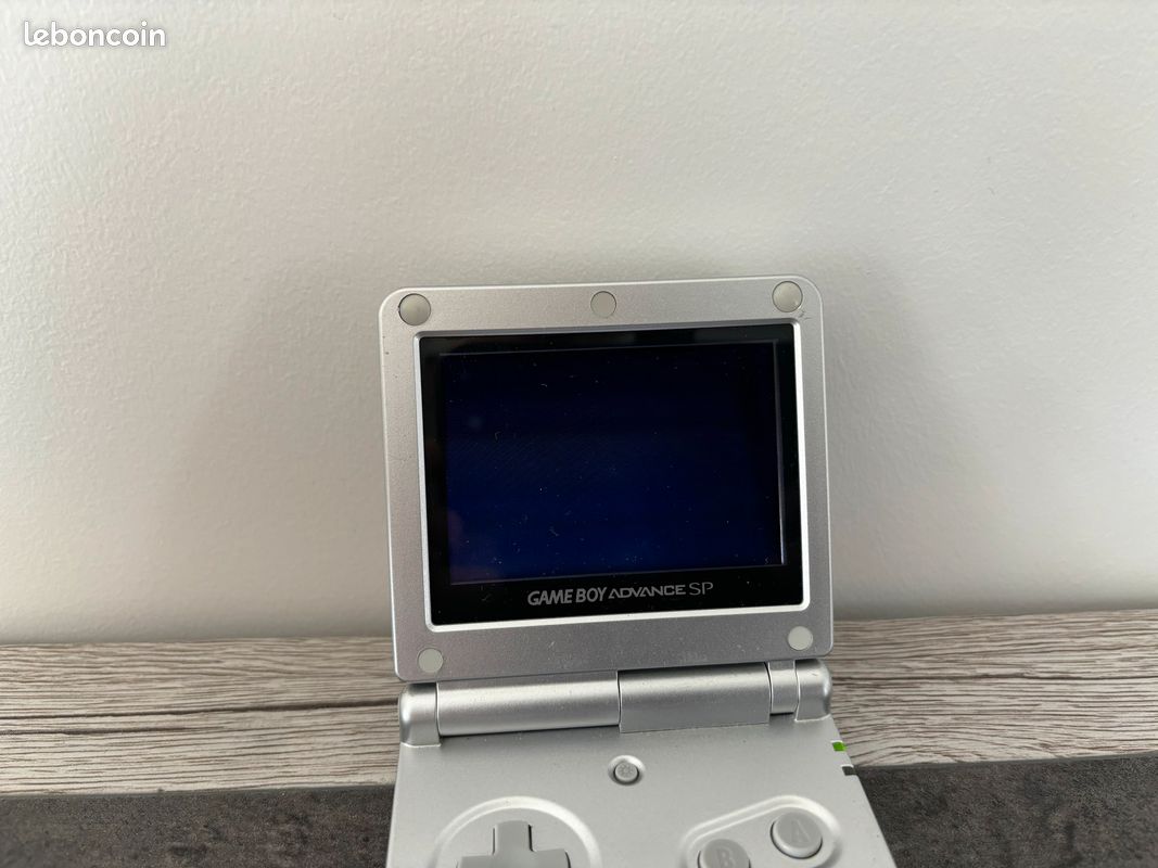 Game boy Advance SP - Consoles