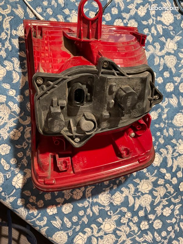 Touran Mk2 MPV 09/2010-2015 Feu Arrière Latéral Gauche - Équipement auto