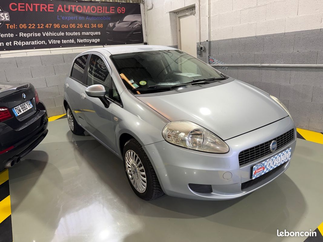 Fiat Punto Grande 199 1.2 i 65 CT OK - Voitures