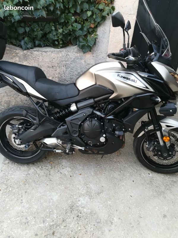 Versys 650 pack grand tourer - Motos