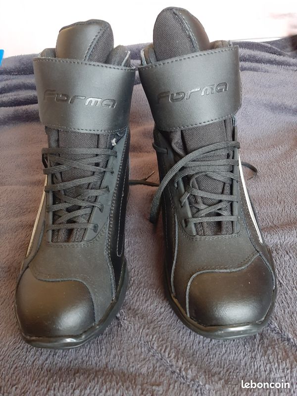 Bottines moto Marque FORMA pointure 41 - Équipement moto