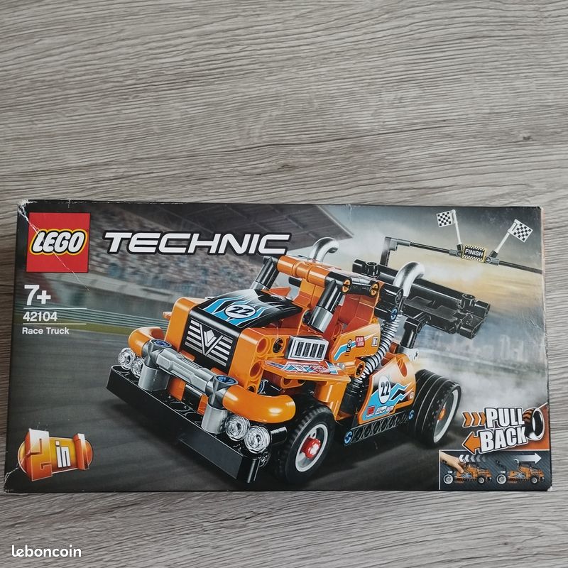 Lego technic 42104 race truck - Modélisme