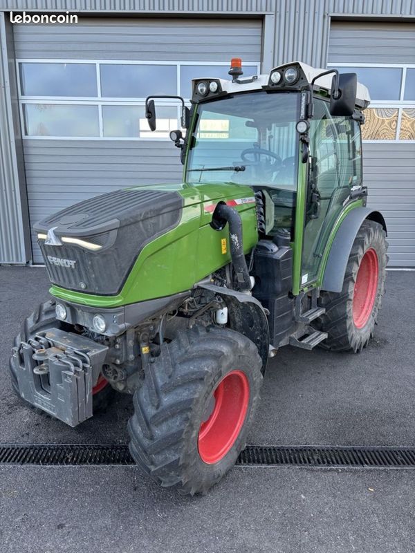 Fendt 210F PROFI - Tracteurs
