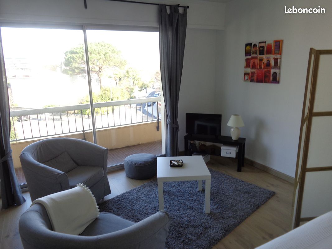 Beau studio t1 avec parking - Locations