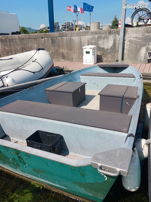 Barque + Place de Port - Nautisme