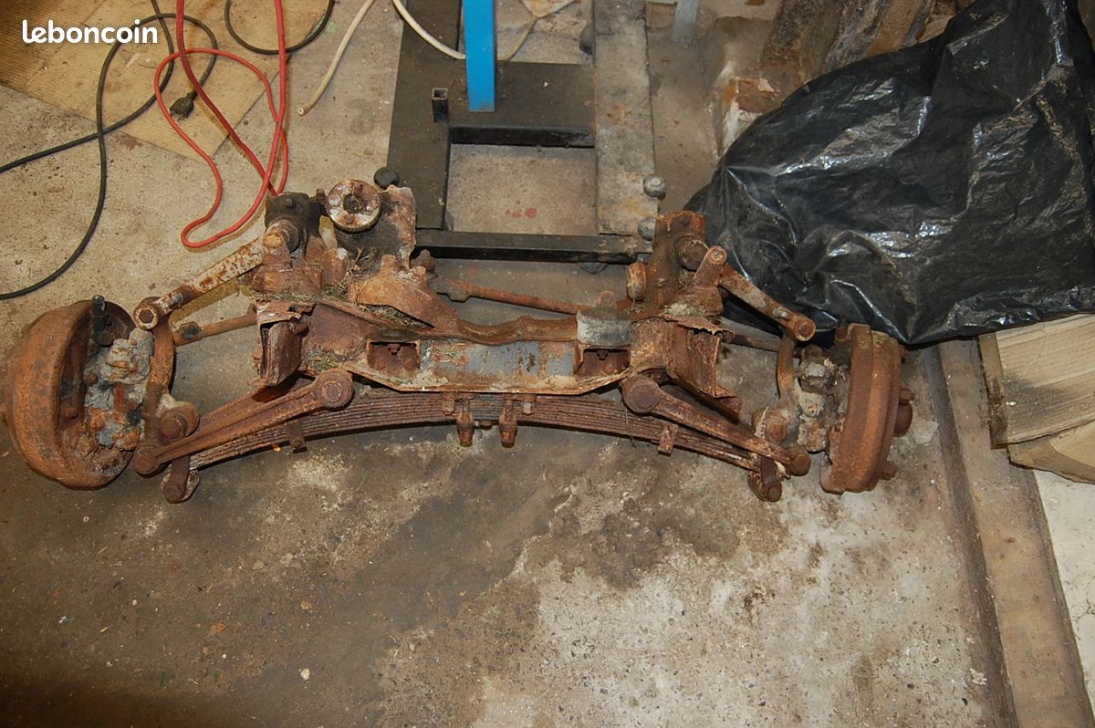 Juvaquatre train avant - Équipement auto