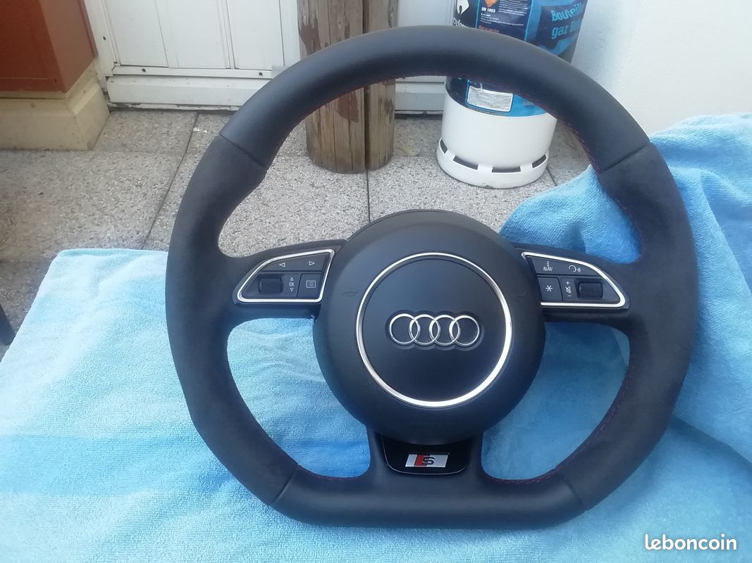 Volant Audi A3 S3 RS3 TT TTS TTRS méplat alkantara Cuir neuf ...