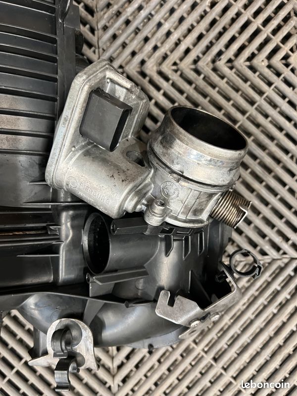 Collecteur admission BMW N47 E81 E87 E82 E90 E91 E92 E60 X3 E83 X1 E84 ...