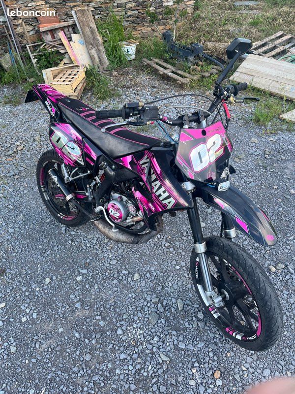 Yamaha dt 50cc - Motos